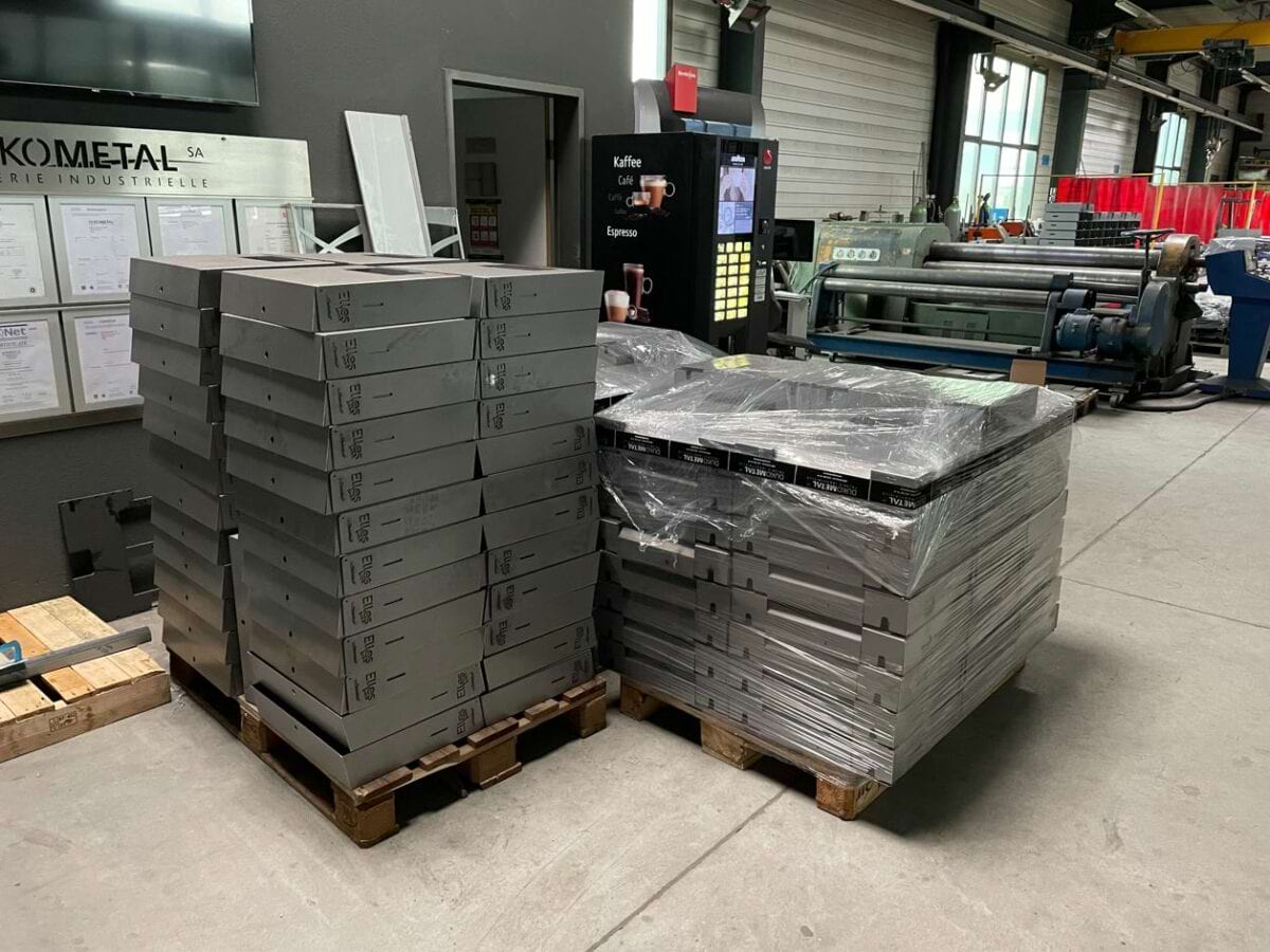 Period product dispenser & workplace hygiene | Iyni dispenser